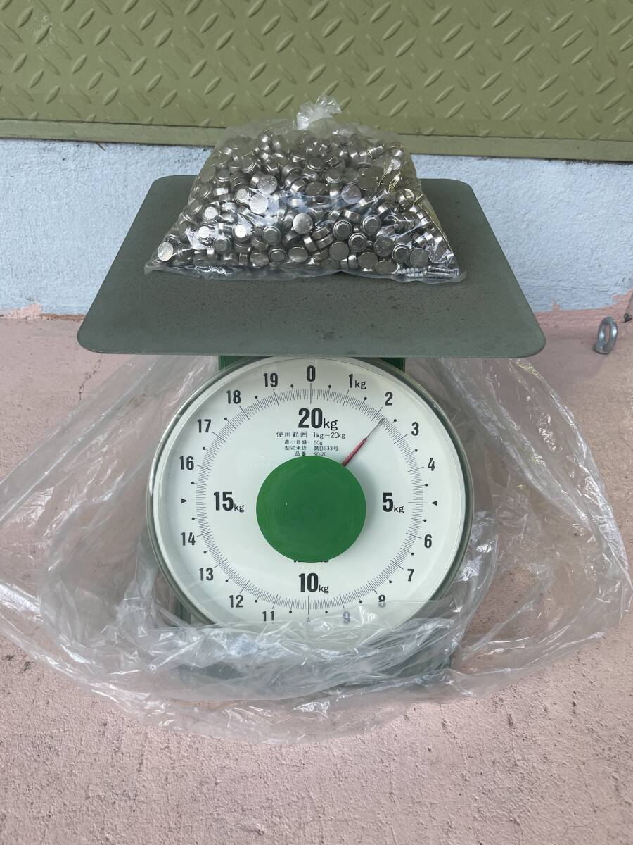 Yahoo!オークション - LR44 使用済み電池 2.2kg 精錬用