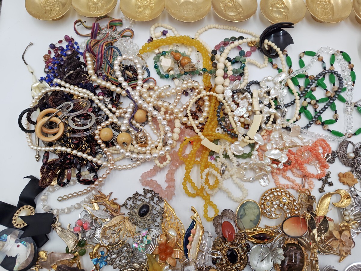 Yahoo!オークション - #1026A メッキアクセサリー おまとめ 超大量 総...