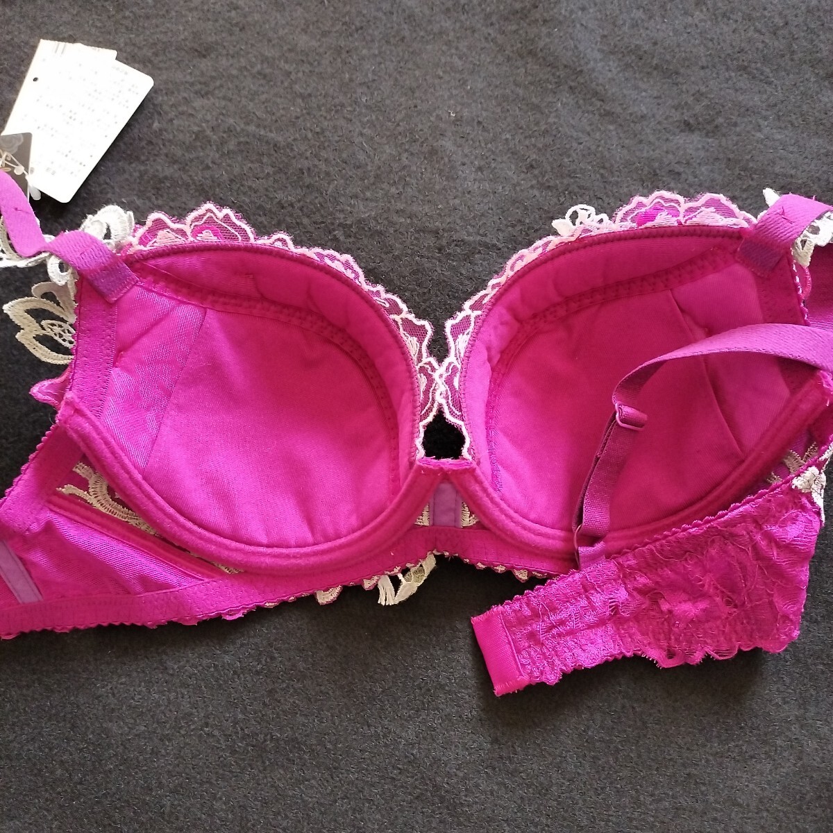 Yahoo!オークション - サルート 店舗限定 アテナ 39 ブラジャー単品 E6...