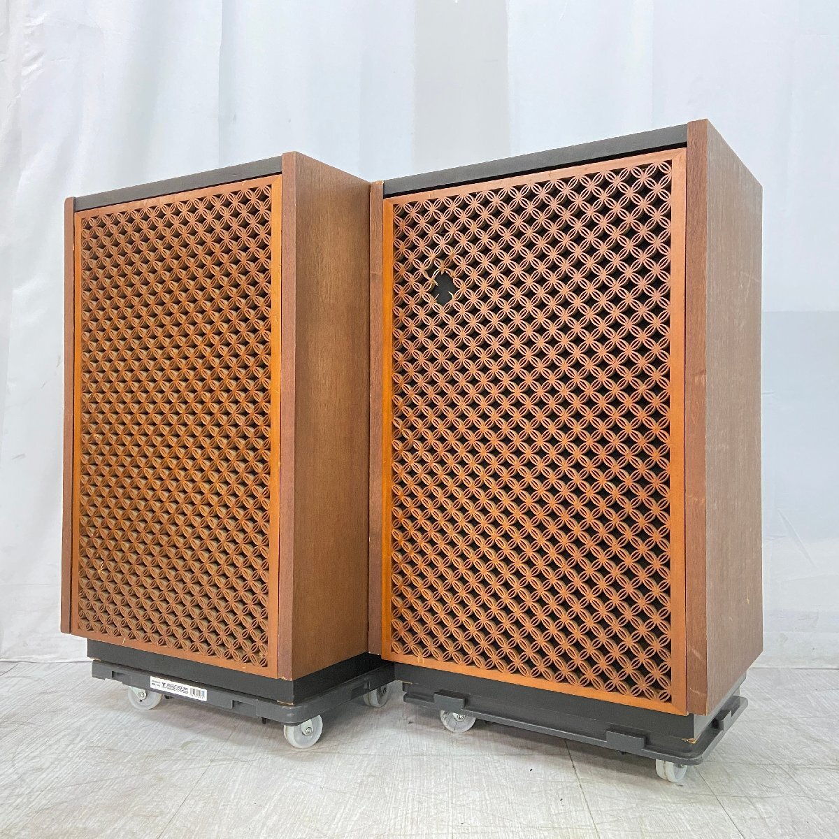 複2354 ジャンク品 JBL ジェービーエル コーン型フルレンジユニット LE8T ペア/エンクロージャー 型番不明 2個口発送品(スピーカー本体)｜売買されたオークション情報、yahooの ...