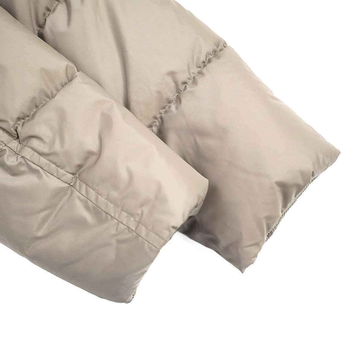 Yahoo!オークション - HERNO ヘルノ 強撥水ナイロンシャモニーN-3Bダウ...