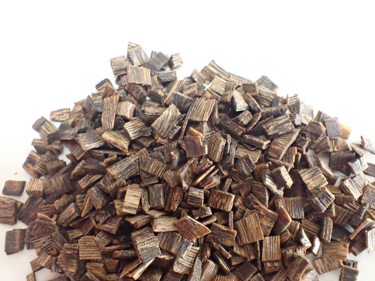 伽羅 刻み 六国 香木 13.60g 香道 茶道 お香 お線香 香道具(その他)｜売買されたオークション情報、yahooの商品情報をアーカイブ公開 - オークファン（aucfan.com）