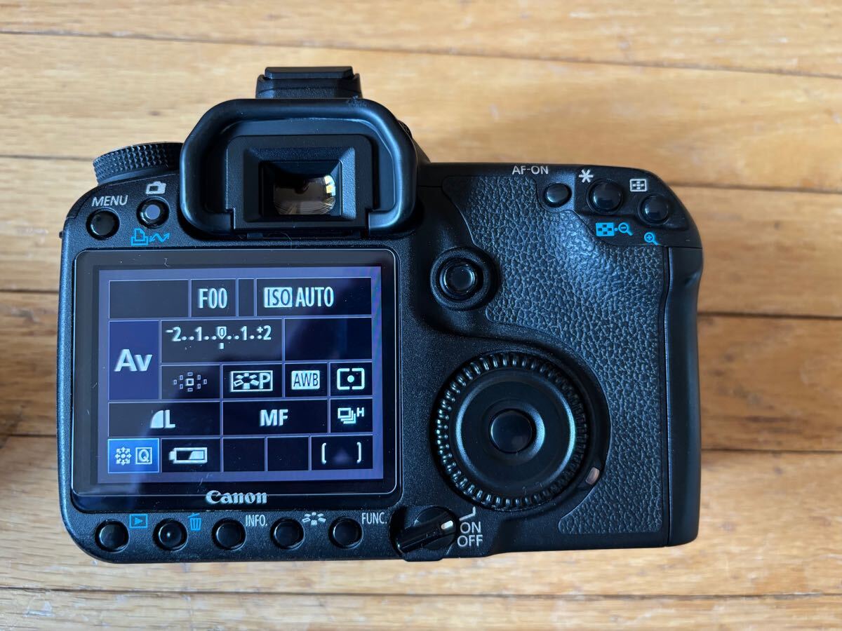 フルセット Canon EOS 50D BG-E2N CG-580 BP-511A2本 SHIGMA20-40mmf2.8 CF-SDアダプター付セット(中古)のオークション落札情報