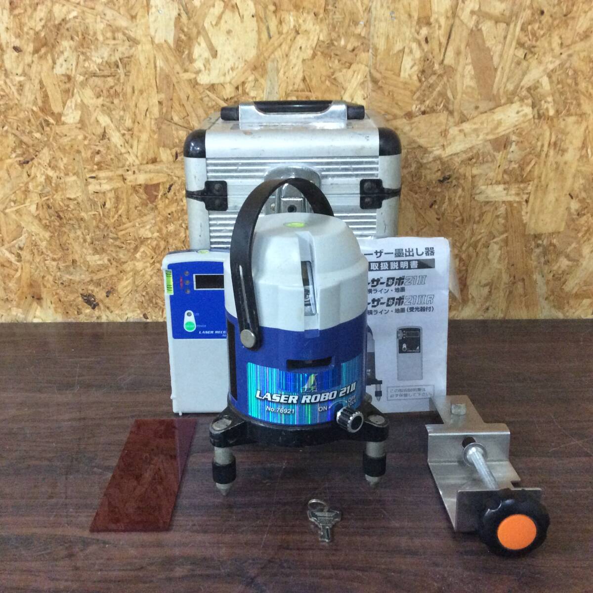 Yahoo!オークション - 【TH-5565】中古品 シンワ レーザー墨出し器 レ...