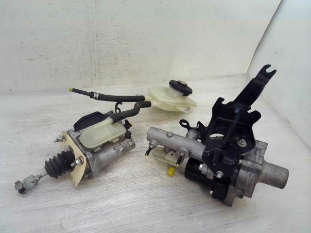 Yahoo!オークション - ヴェゼル DAA-RU3 ブレーキ マスター バック NH7...