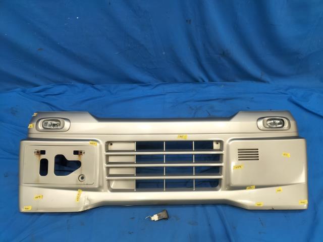 Yahoo!オークション - タウンボックス GF-U63W FバンパーASSY A26