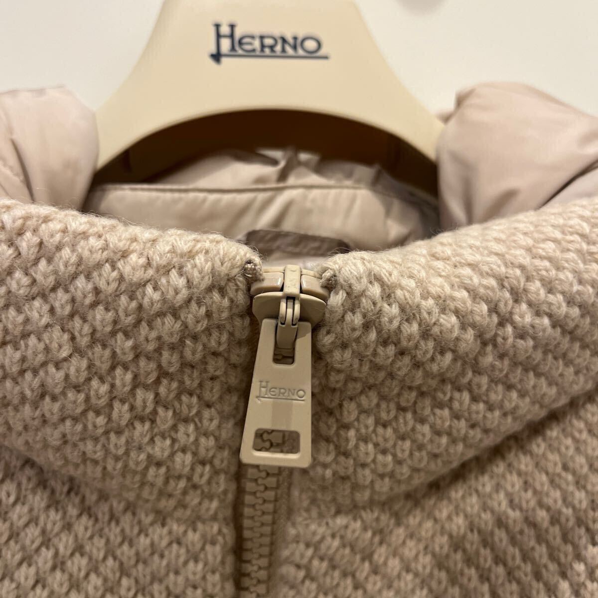 Yahoo!オークション - 美品 ヘルノ HERNO ダウンコート ベージュ フー...