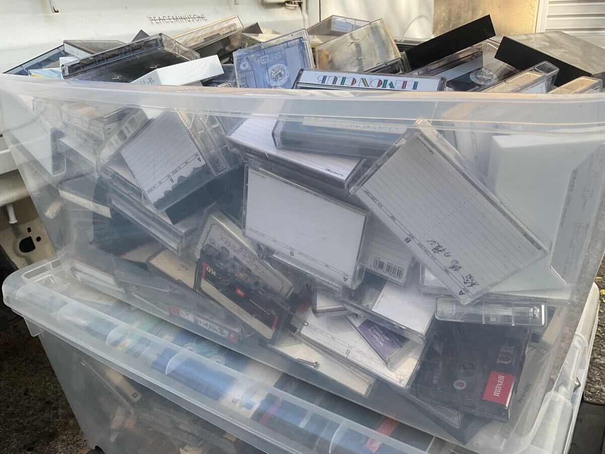 Yahoo!オークション - 2/カセットテープ 大量まとめ売り 約24kg 140サ...