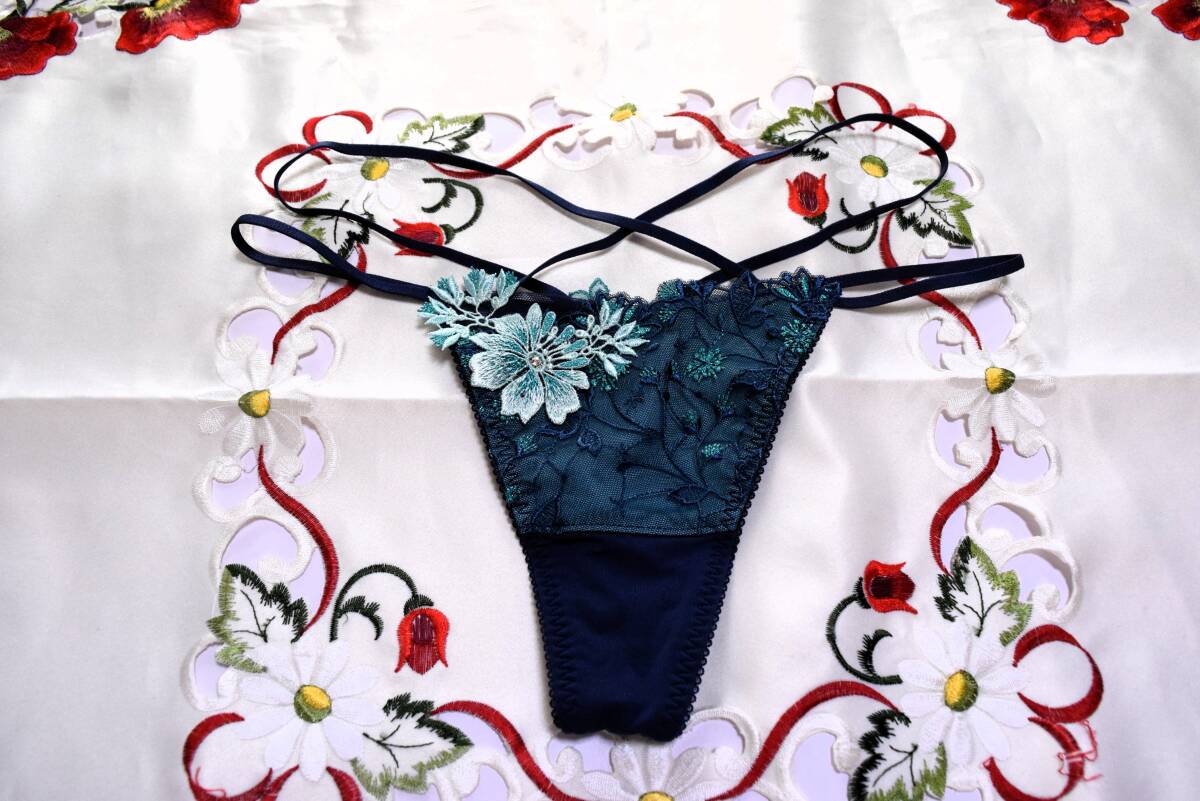 Yahoo!オークション - 新品・タグ付き ワコール サルート 67G・バハ...