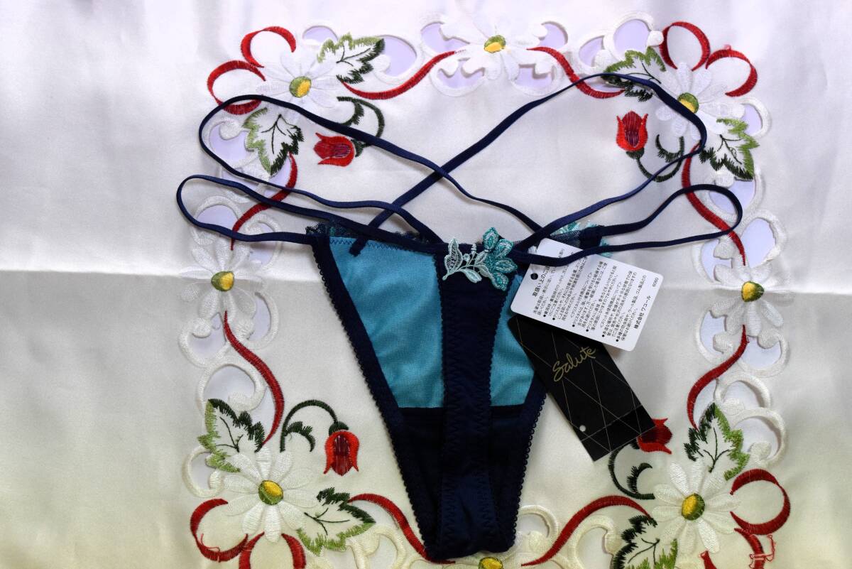 Yahoo!オークション - 新品・タグ付き ワコール サルート 67G・バハ...