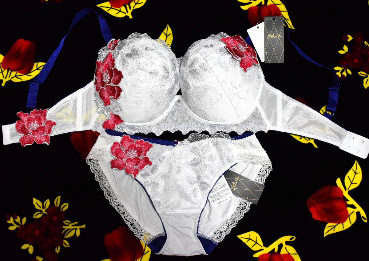 Yahoo!オークション - 新品・タグ付き ワコール サルート 86G・リボ...