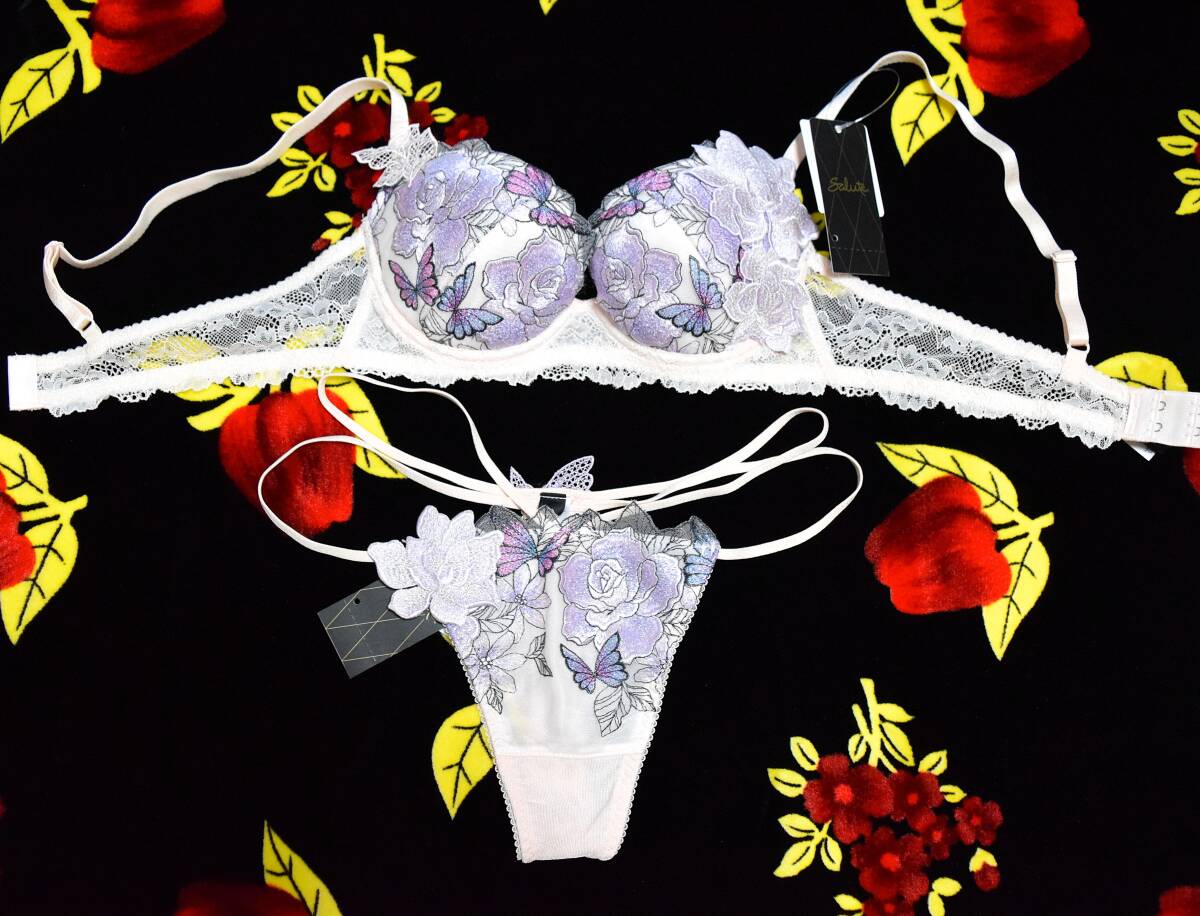 Yahoo!オークション - 新品・タグ付き ワコール サルート 83G・ホリ...