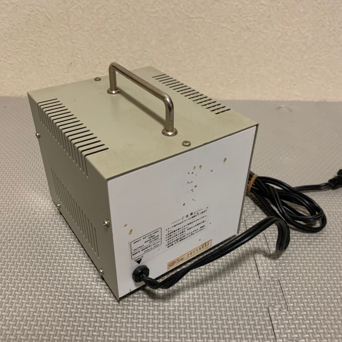 Yahoo!オークション - 変圧器SDX-1500U入力110-120V→出力100V