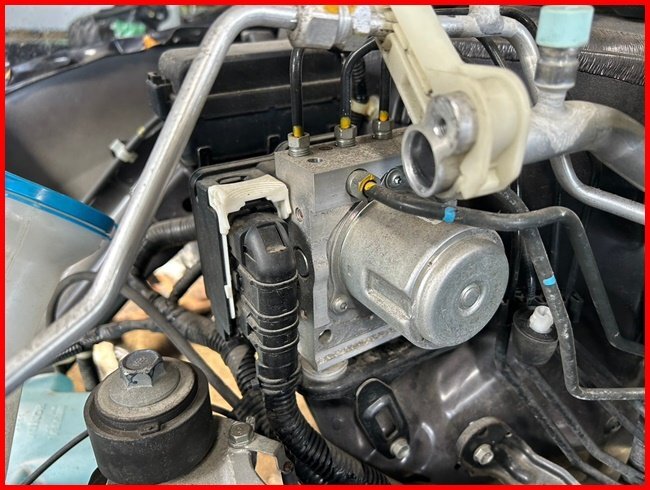 Yahoo!オークション - ヴェゼル RU3 ABSアクチュエーター 管理番号 517...