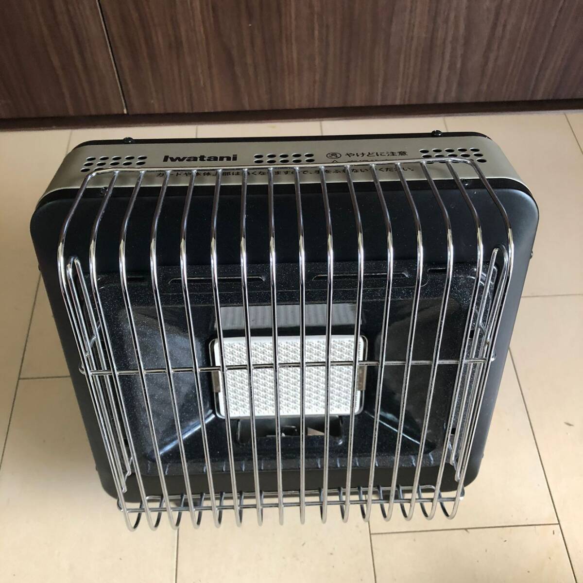 Yahoo!オークション - イワタニカセットガスストーブ CB-CGS-PTB 暖房...