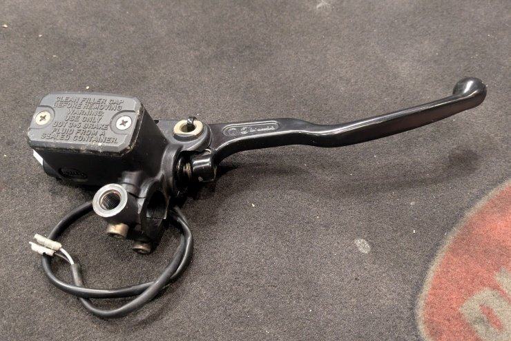 Yahoo!オークション - ドゥカティ モンスター900 M900 900SS ブレンボ ...