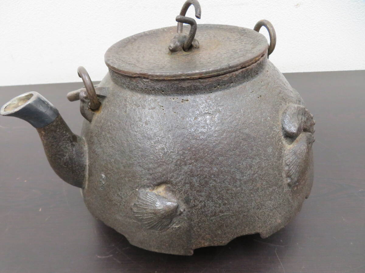 Yahoo!オークション - 鉄瓶 有阪造 銀口 象嵌 南部名人 大ぶり 茶道具 ...