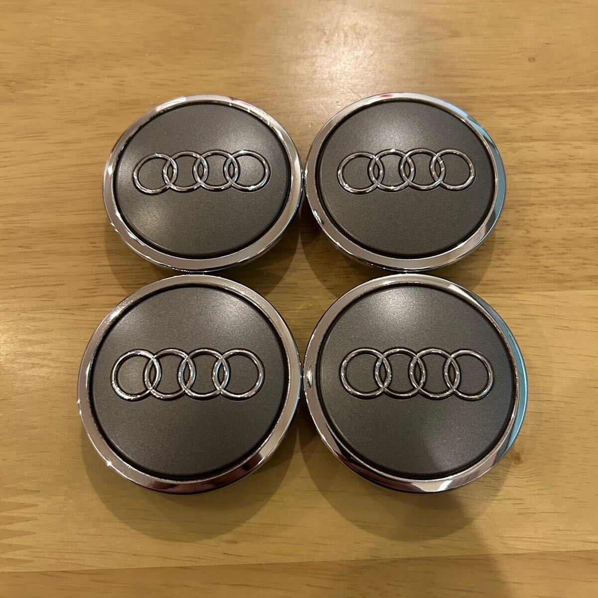 Yahoo!オークション - C152 正規品 AUDI アウディ 純正 センターキャッ...