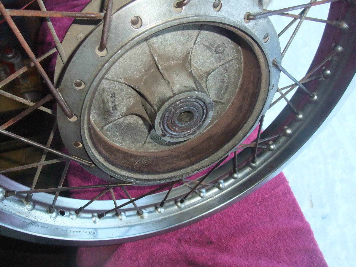 Yahoo!オークション - 当時物 純正 400SS リアホイール 250SS 350SS 40...