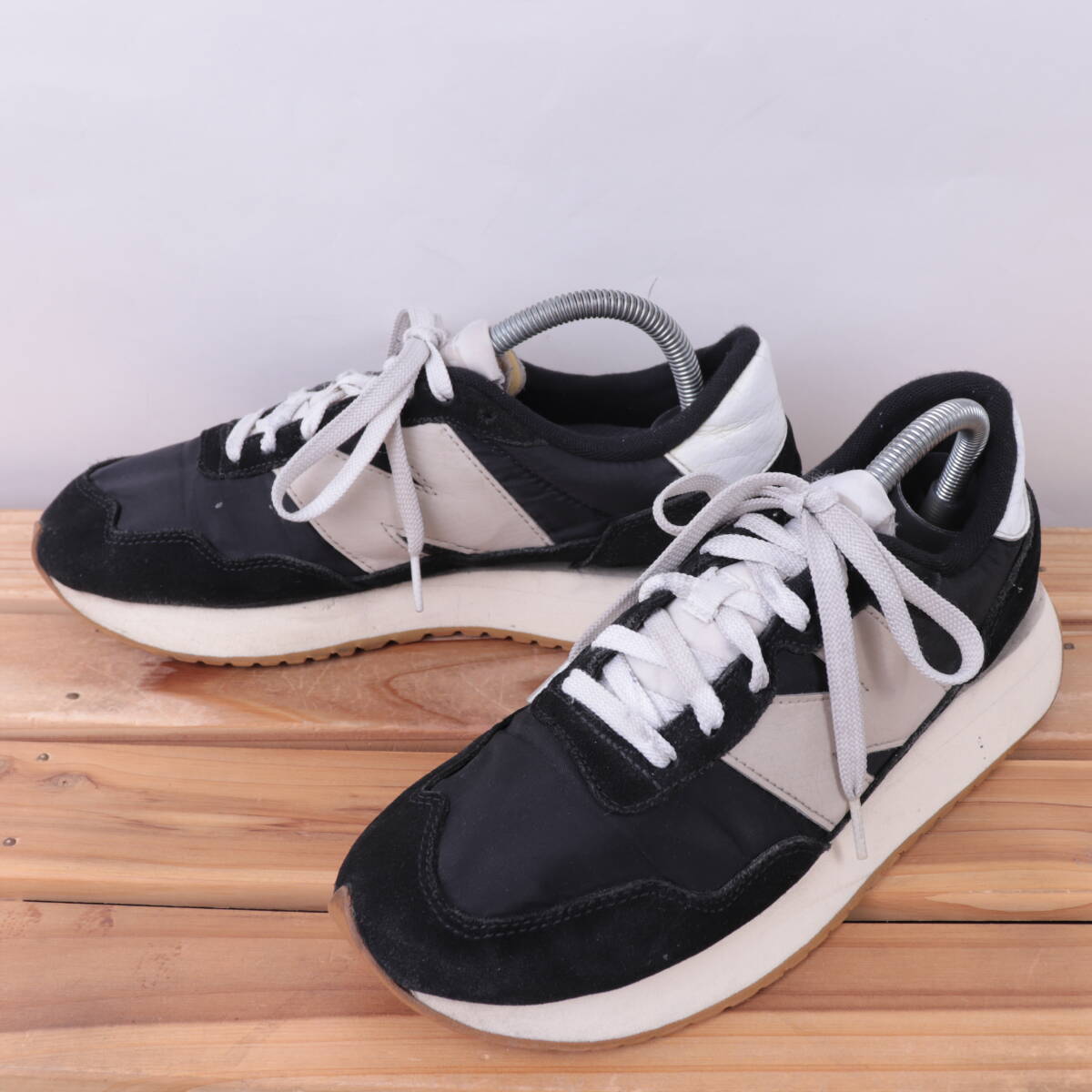 Yahoo!オークション - z6531【MS237BTW】ニューバランス US8 26.0cm/黒...