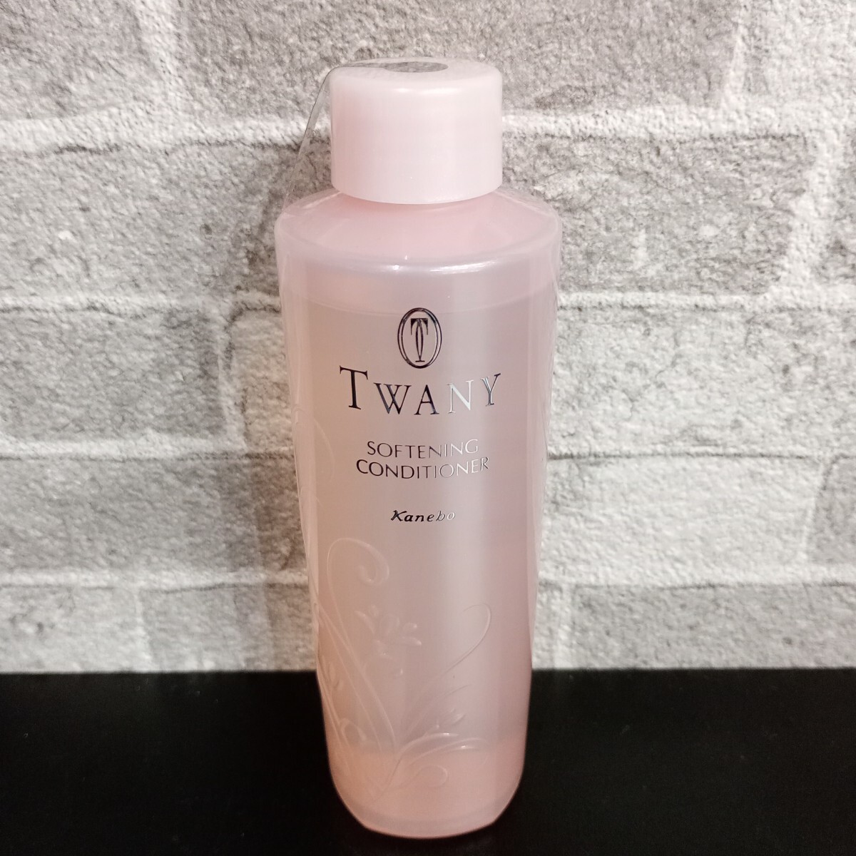 Yahoo!オークション - usF-684/TWANY/トワニー/Kanebo/ソフニングコン...