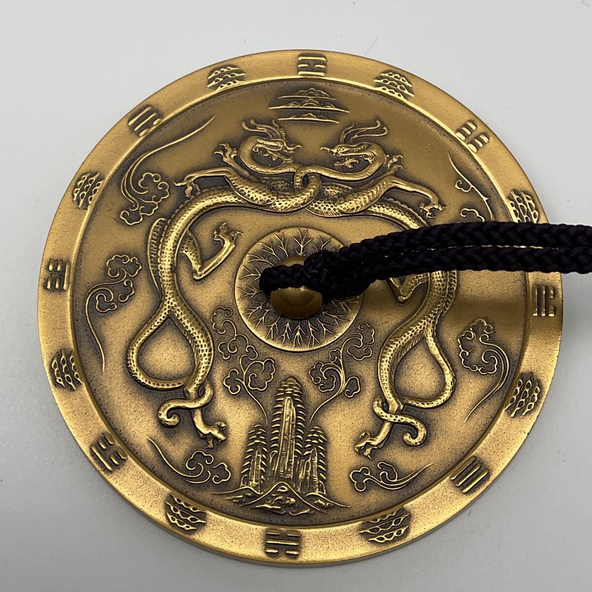 4744 造幣局製 銅製 古鏡文鎮 龍文様 八角鏡 槃龍背 正倉院 記念品 箱付き(その他)｜売買されたオークション情報、yahooの商品情報をアーカイブ公開 - オークファン（aucfan.com）