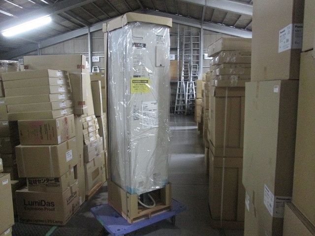 Yahoo!オークション - 電気温水器 SRG-151G