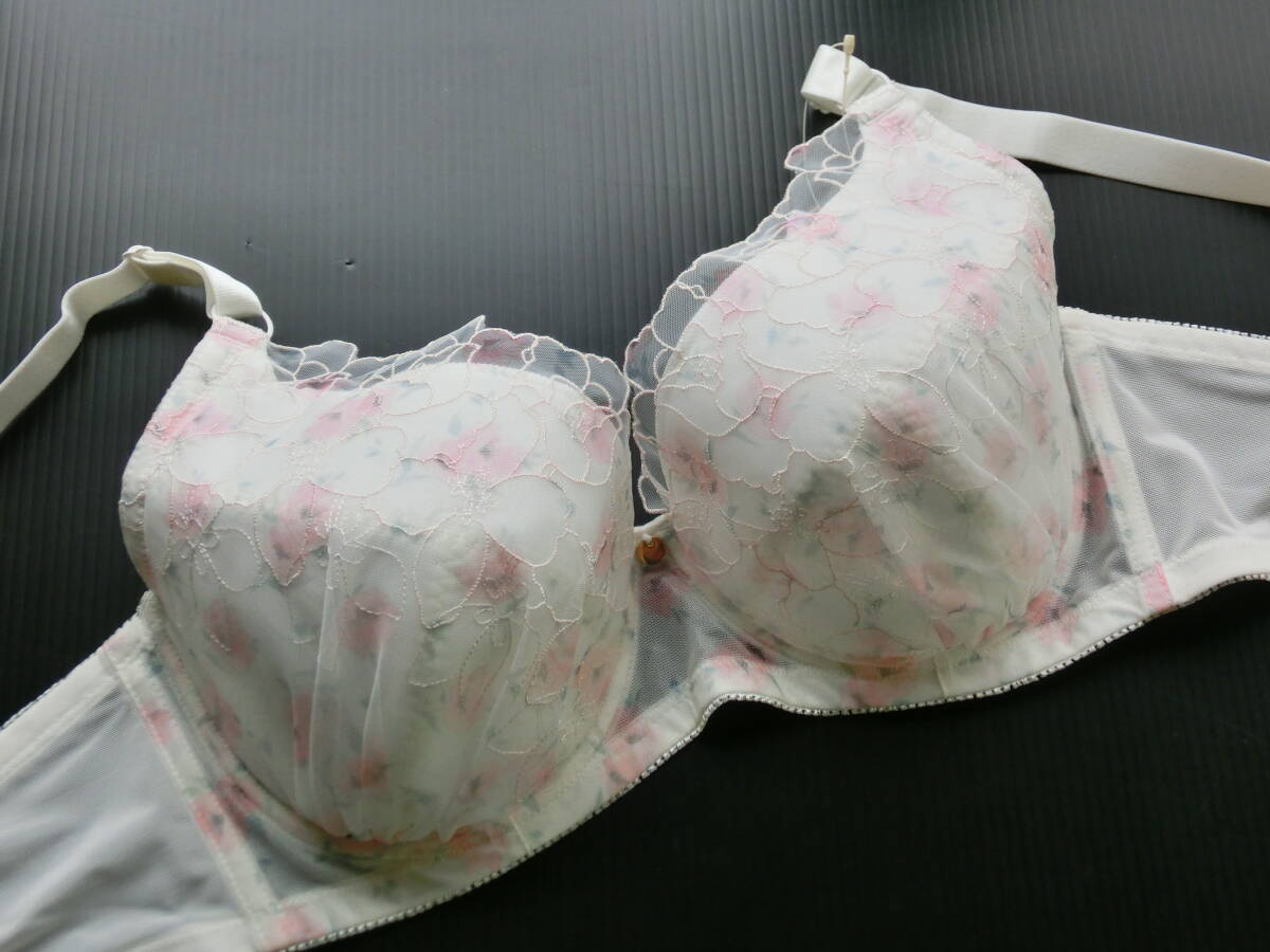 Yahoo!オークション - 【F85】チュールレースブラジャー《19》