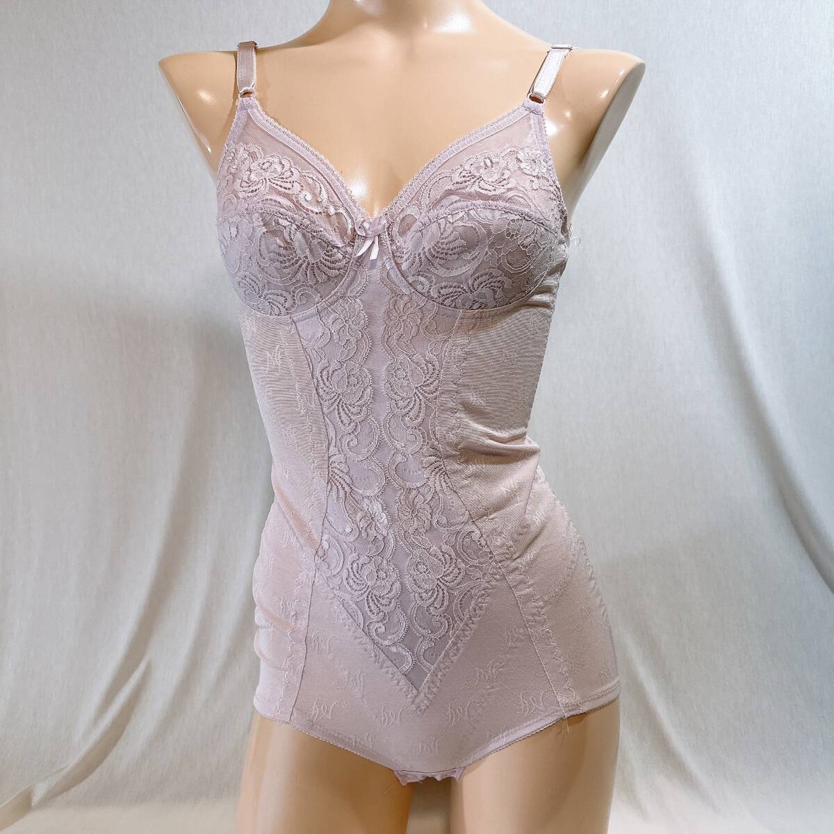 Yahoo!オークション - 104 高級 ボディスーツ B80L