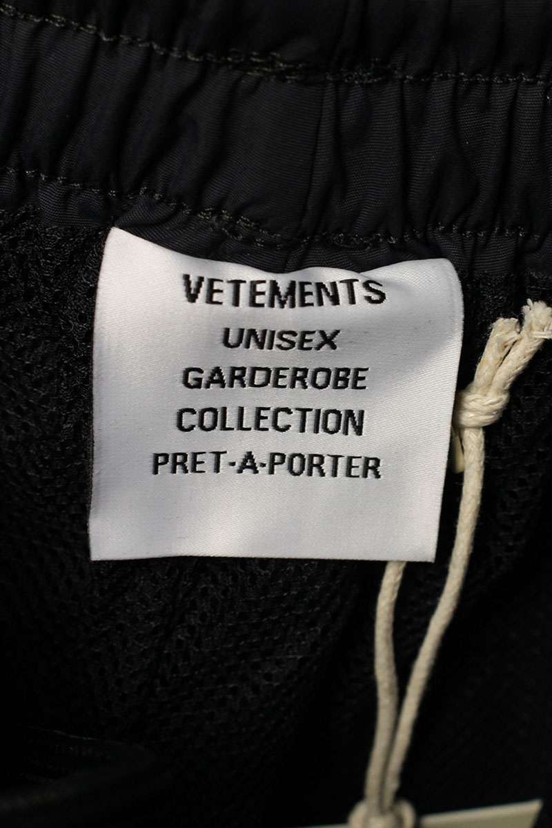 Yahoo!オークション - ヴェトモン 25SS UA66PA320B サイズ XS オーバル...