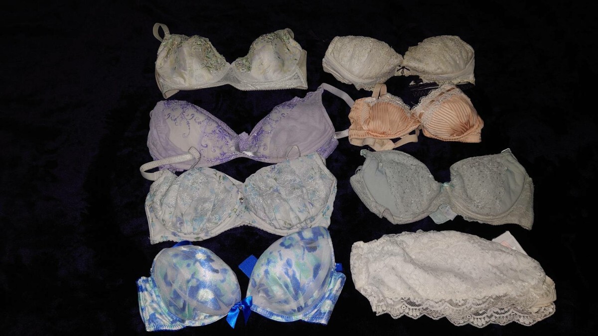 Yahoo!オークション - ブラセット ブラ 8枚 D75多め チューブブラ付き