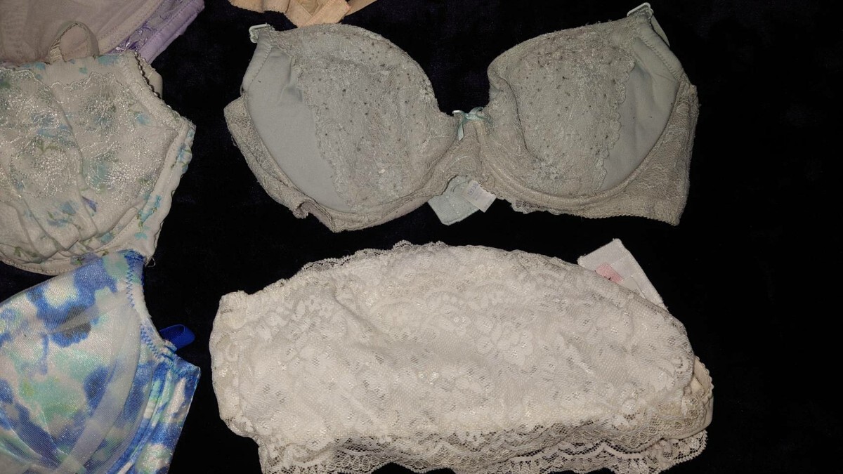 Yahoo!オークション - ブラセット ブラ 8枚 D75多め チューブブラ付き