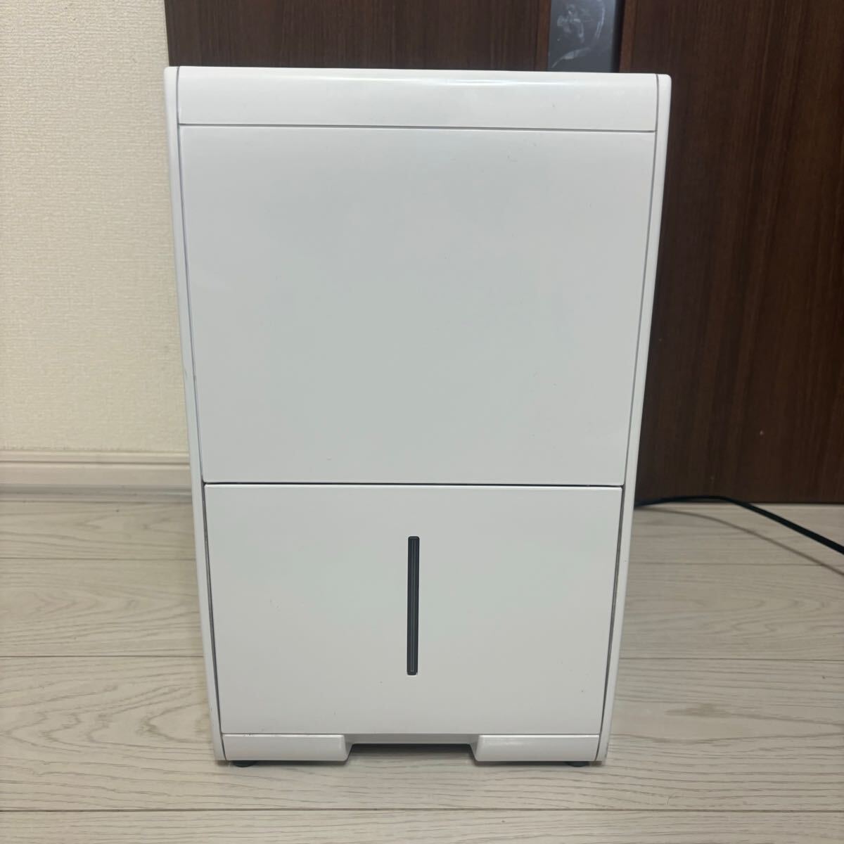 Yahoo!オークション - IRIS OHYAMA IJC-J56-W 除湿機 2021年製 ホワイ...