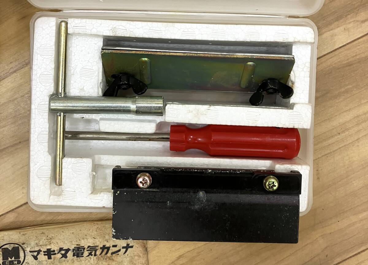 Yahoo!オークション - マキタ 替刃式 136mm 2スピードカンナ 1804N か...