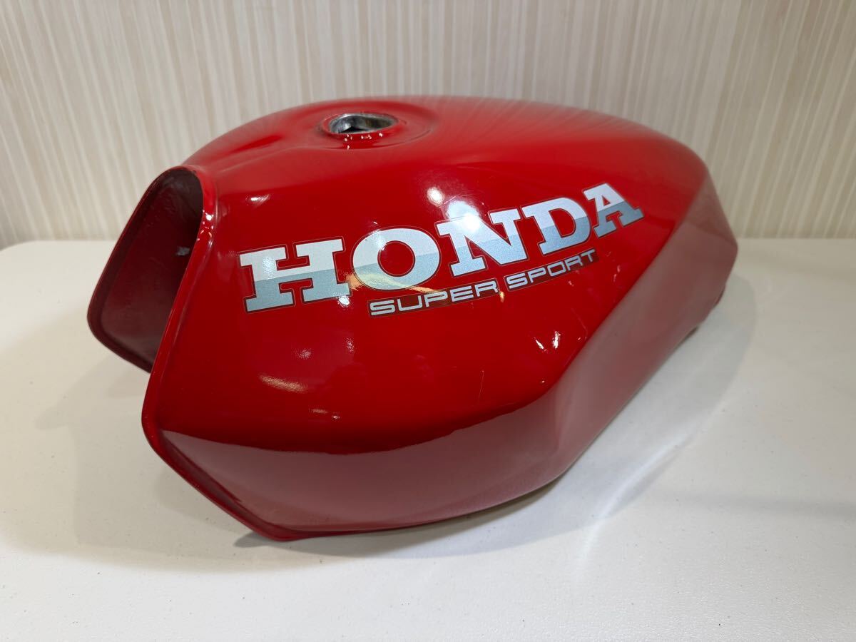 Yahoo!オークション - CBX400F CBX550F CBX ソリット 赤 タンク 中古品...