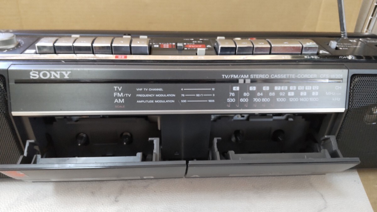 Yahoo!オークション - S1004 S SONY CFS-W301昭和レトロ AM&FMラジオ・...