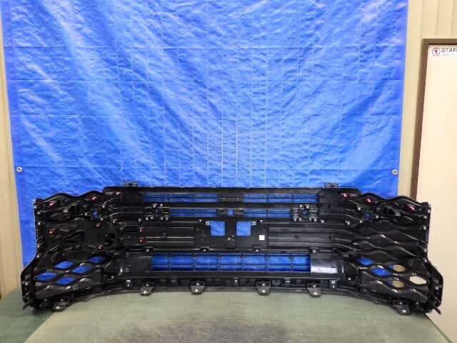 Yahoo!オークション - C155 ヴォクシー 90 フロントバンパー ロアグリ...