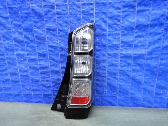 Yahoo!オークション - S553 N-BOX JF1 JF2 前期 右テール LED K N BOX ...