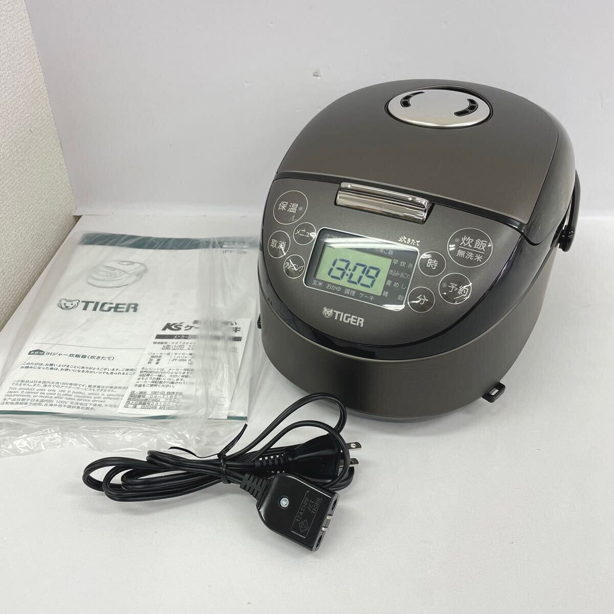 Yahoo!オークション - 美品 TIGER タイガー IHジャー炊飯器 JPF-G055 3...