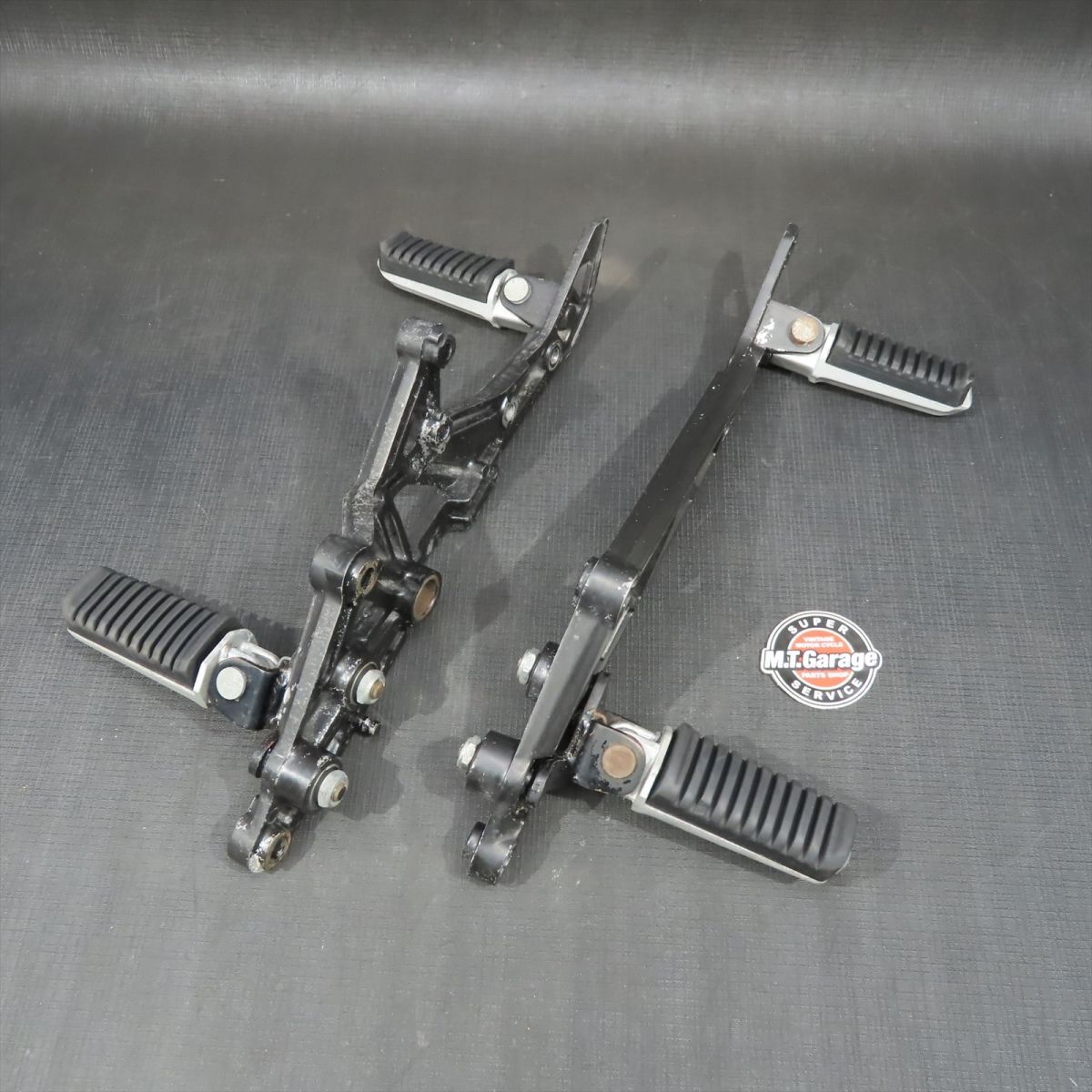 Yahoo!オークション - カワサキ GPZ750F ZX750A 空冷 ステップ左右set ...