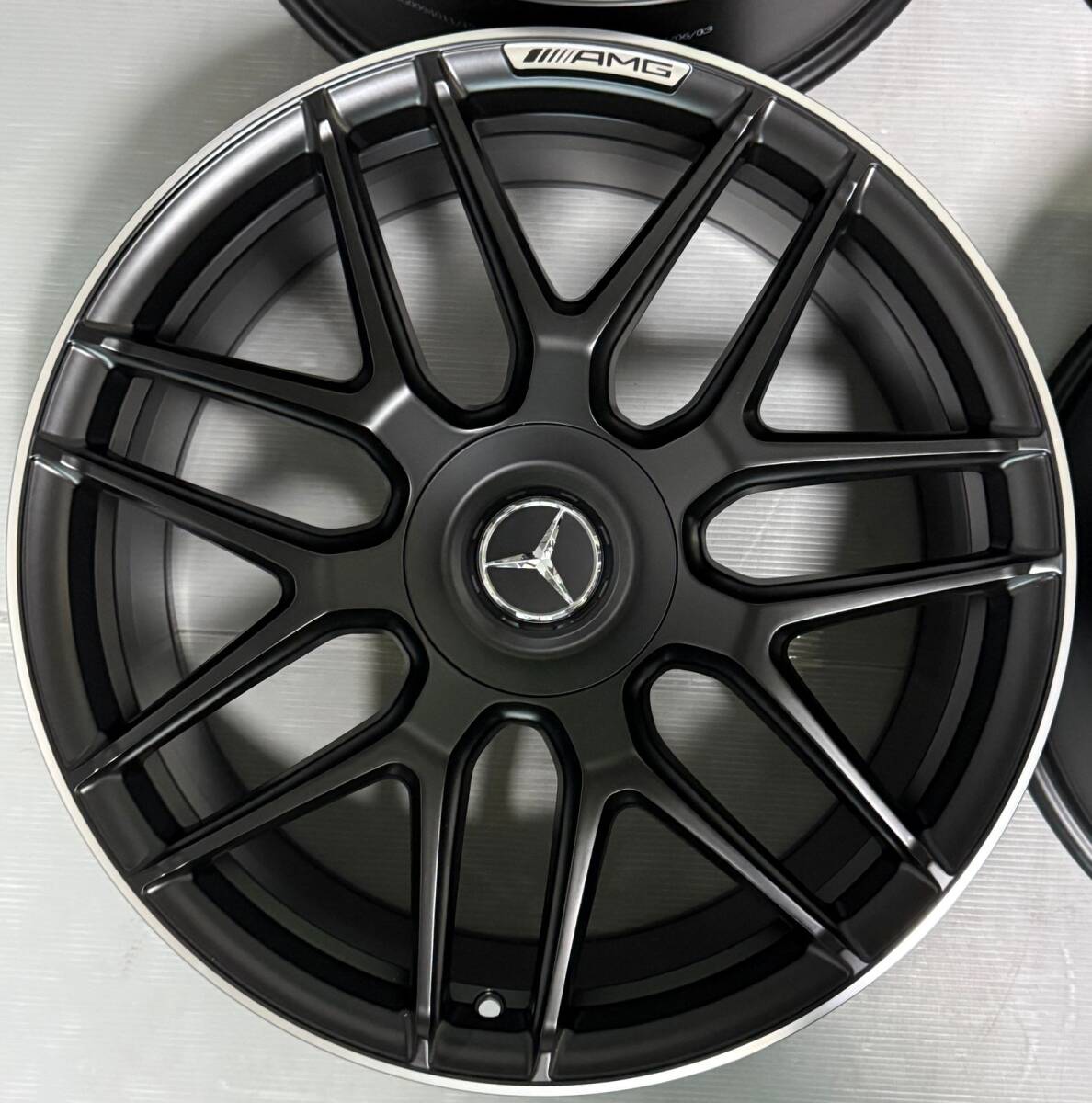 Yahoo!オークション - メルセデスベンツ Sクラス AMG S63 W222 20イン...