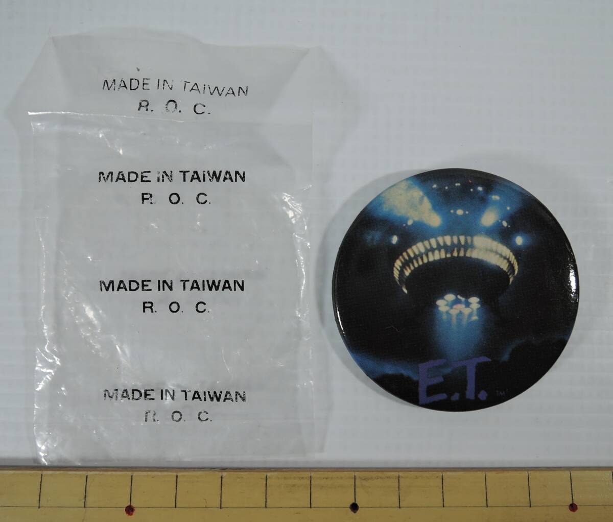 Yahoo!オークション - A302-B 映画ET 缶バッジ 1982/スティーヴン・ス...