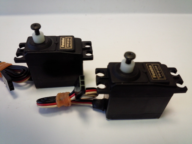 Yahoo!オークション - フタバ 製 サーボ FP-S135 2個 セット 1