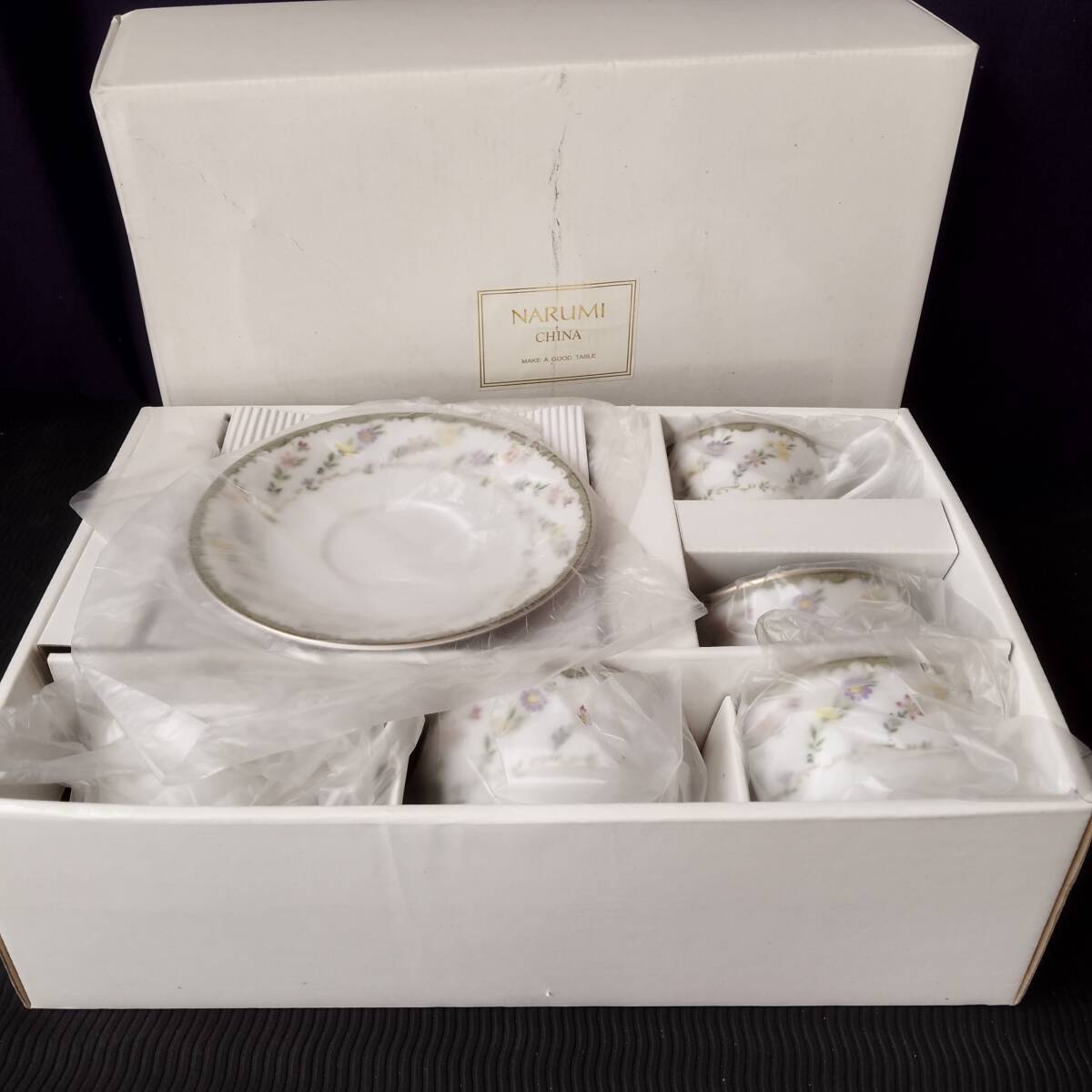 NARUMIコーヒーカップ＆ソーサー 5客組ティーカップ＆ソーサー 昭和レトロ(ナルミ)｜売買されたオークション情報、yahooの商品情報をアーカイブ公開 - オークファン（aucfan.com）