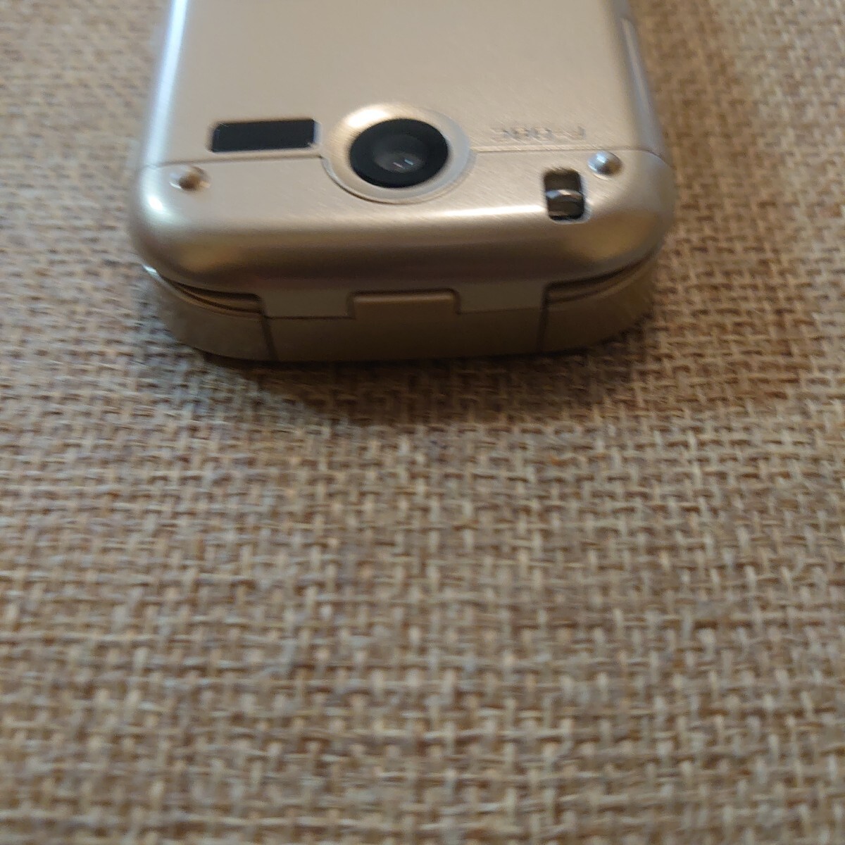 Yahoo!オークション - F-08C docomo ゴールド