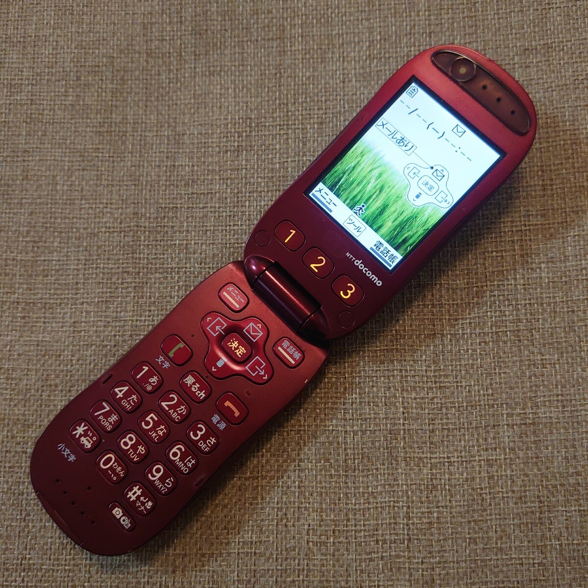 Yahoo!オークション - F-07A docomo 赤