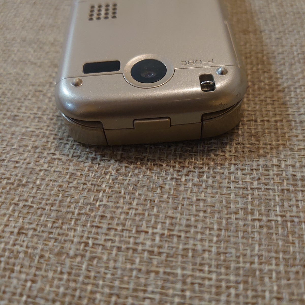 Yahoo!オークション - F-08C docomo ゴールド