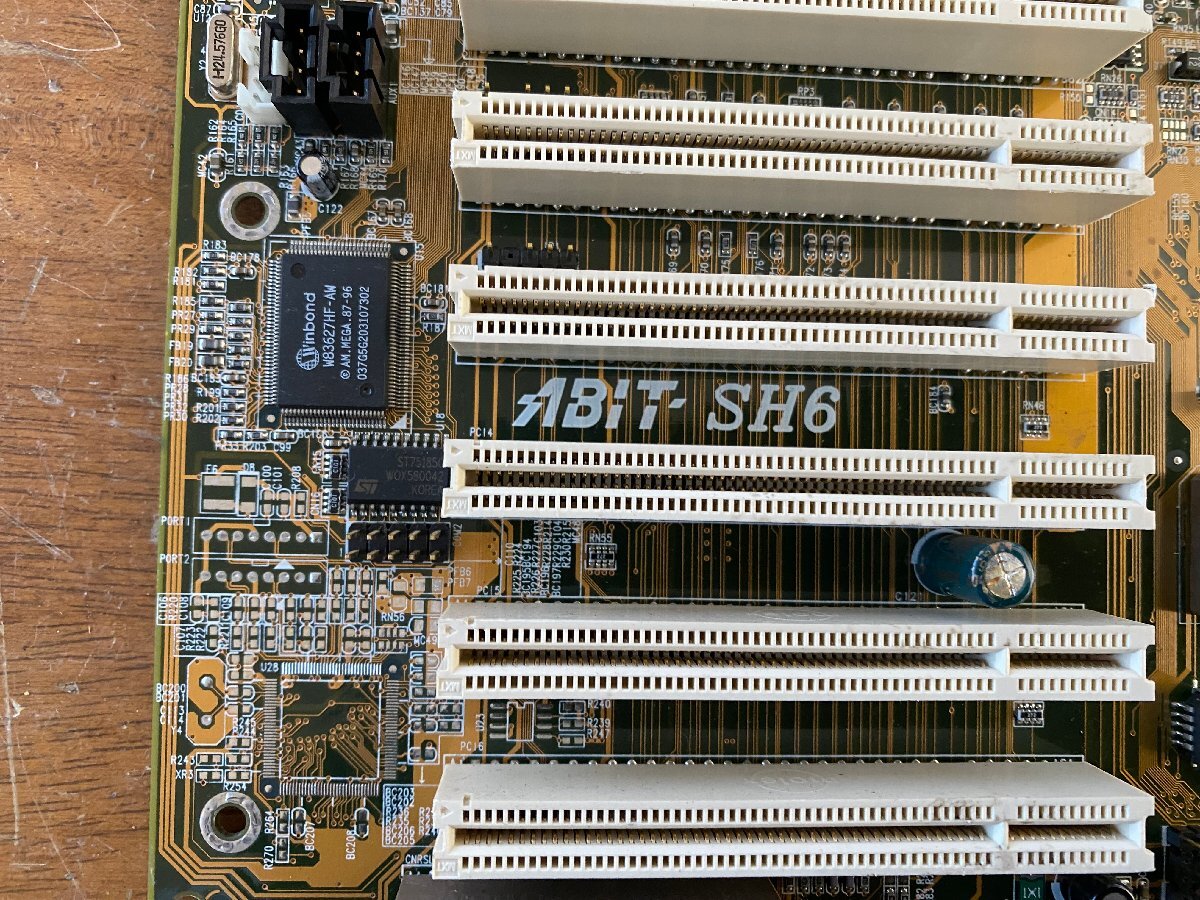 Yahoo!オークション - 【送80サイズ】ABIT ABIT-SH6 intel815E搭載 Slo...