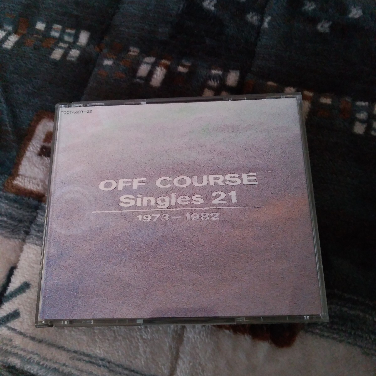 CD OFF COURSE オフコース SINGLES 21 1973-1982 TOCT-5620/22 3枚組 ベスト アルバム 小田和正 さよなら 愛を止めない 秋の気配(オフコース ...