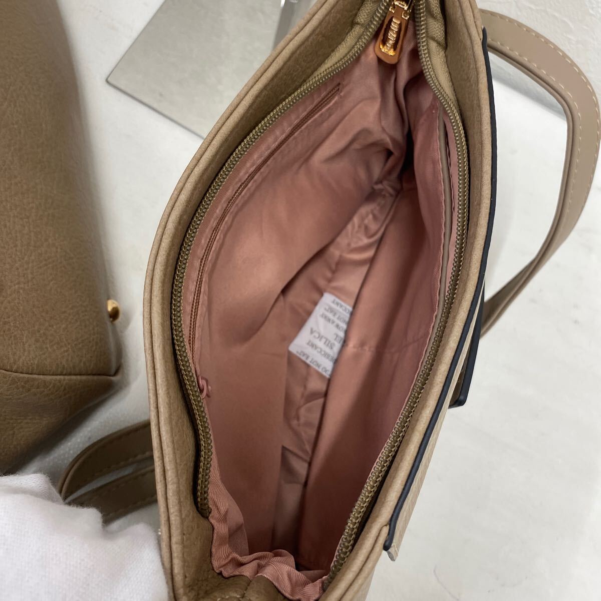 Yahoo!オークション - 52−3409 美品 FIRANO フィラノ レディース シ...